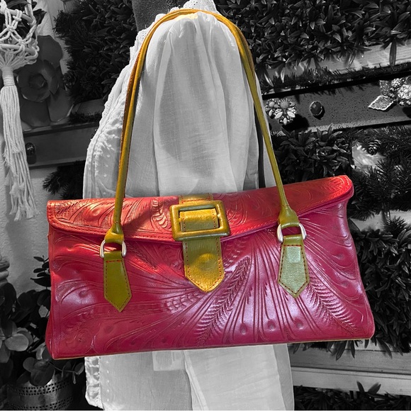 unbranded | Bags | Vintage Unbranded Tooled Leather Pink Purse | Poshmark